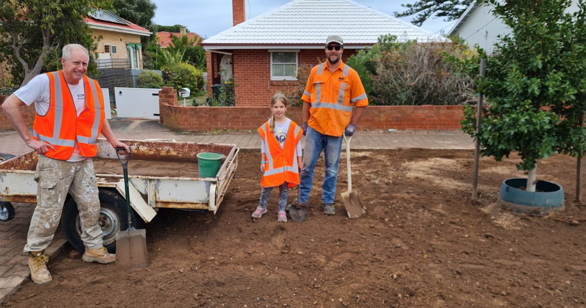 Beachside residents put green thumbs to work | Green Adelaide